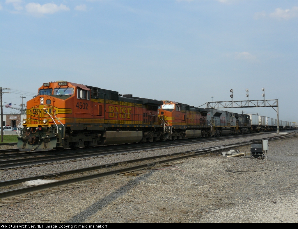 BNSF 4502